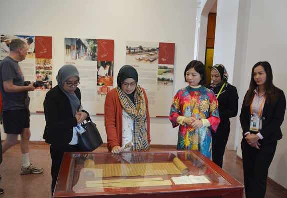 Thêm hiểu biết về văn hóa, con người Việt Nam