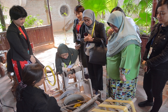 Thêm hiểu biết về văn hóa, con người Việt Nam