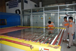 Region’s largest float glass factory starts operation